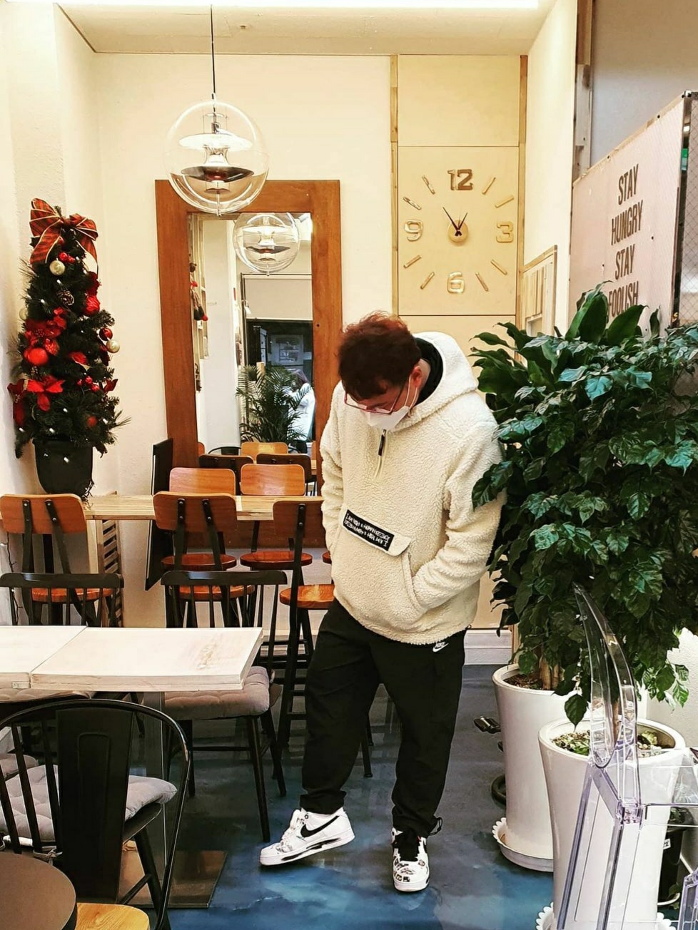 럽디베베 (@dooho14) 님의 게시물 | KREAM