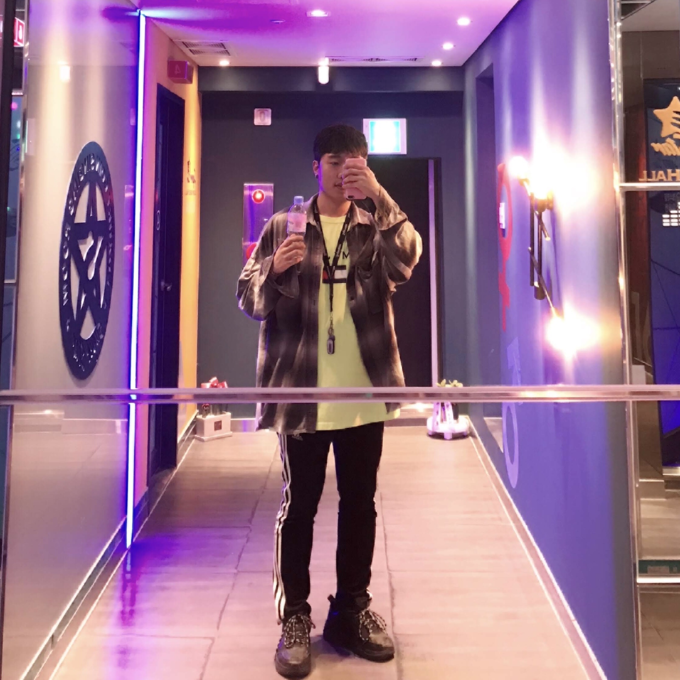 이경훈 (@cold_noodle...) 님의 게시물 | KREAM