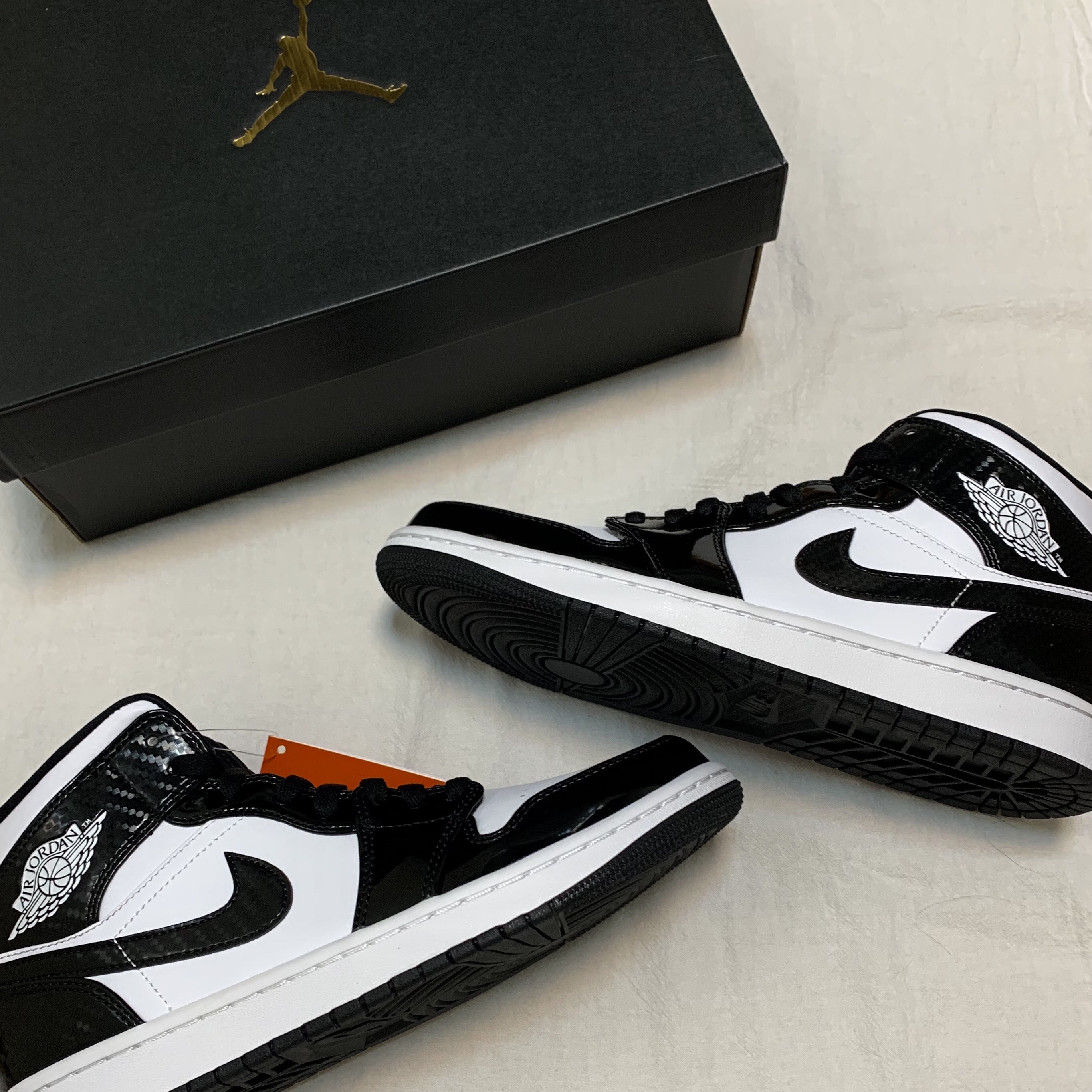 (@nike_moa) 님의 게시물 | KREAM