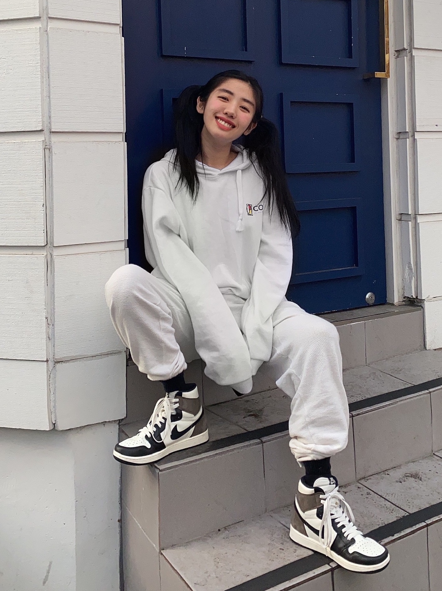 미소얌 (@smizez) 님의 게시물 | KREAM