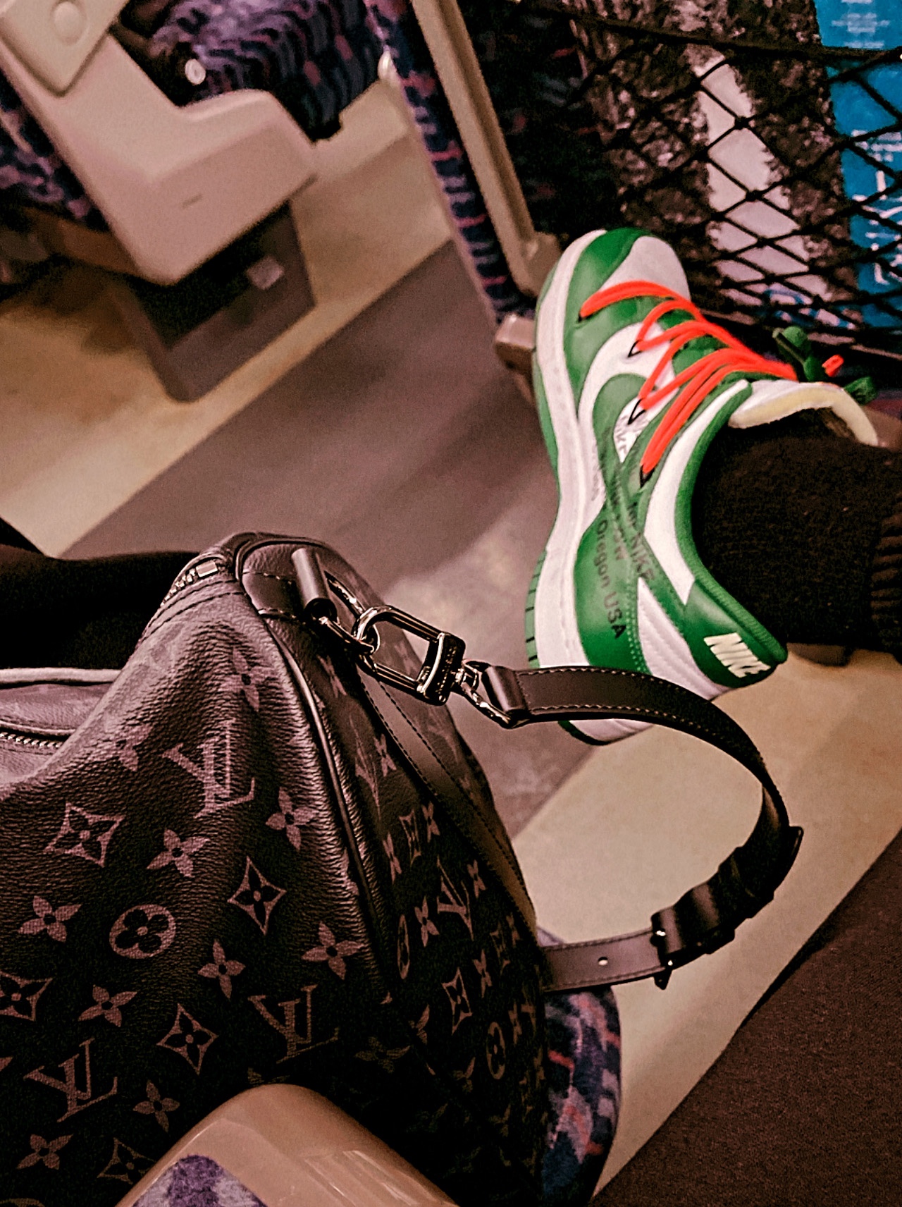 아이엠 ___llll___v (@___llll___v) 님의 게시물 | KREAM