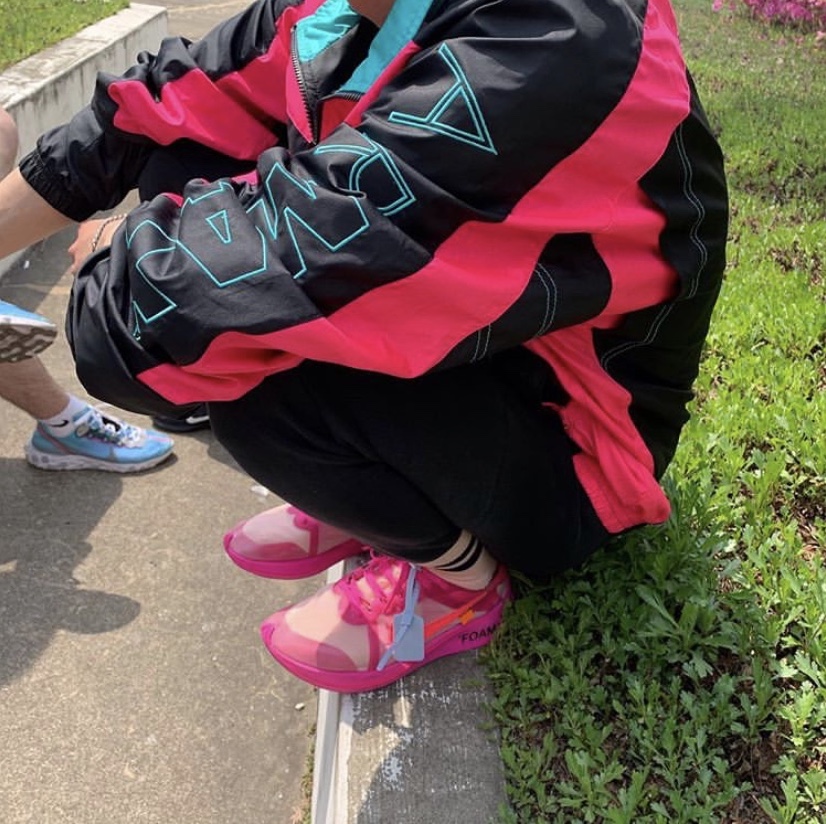 김대욱 (@rlaeodnr) 님의 게시물 | KREAM