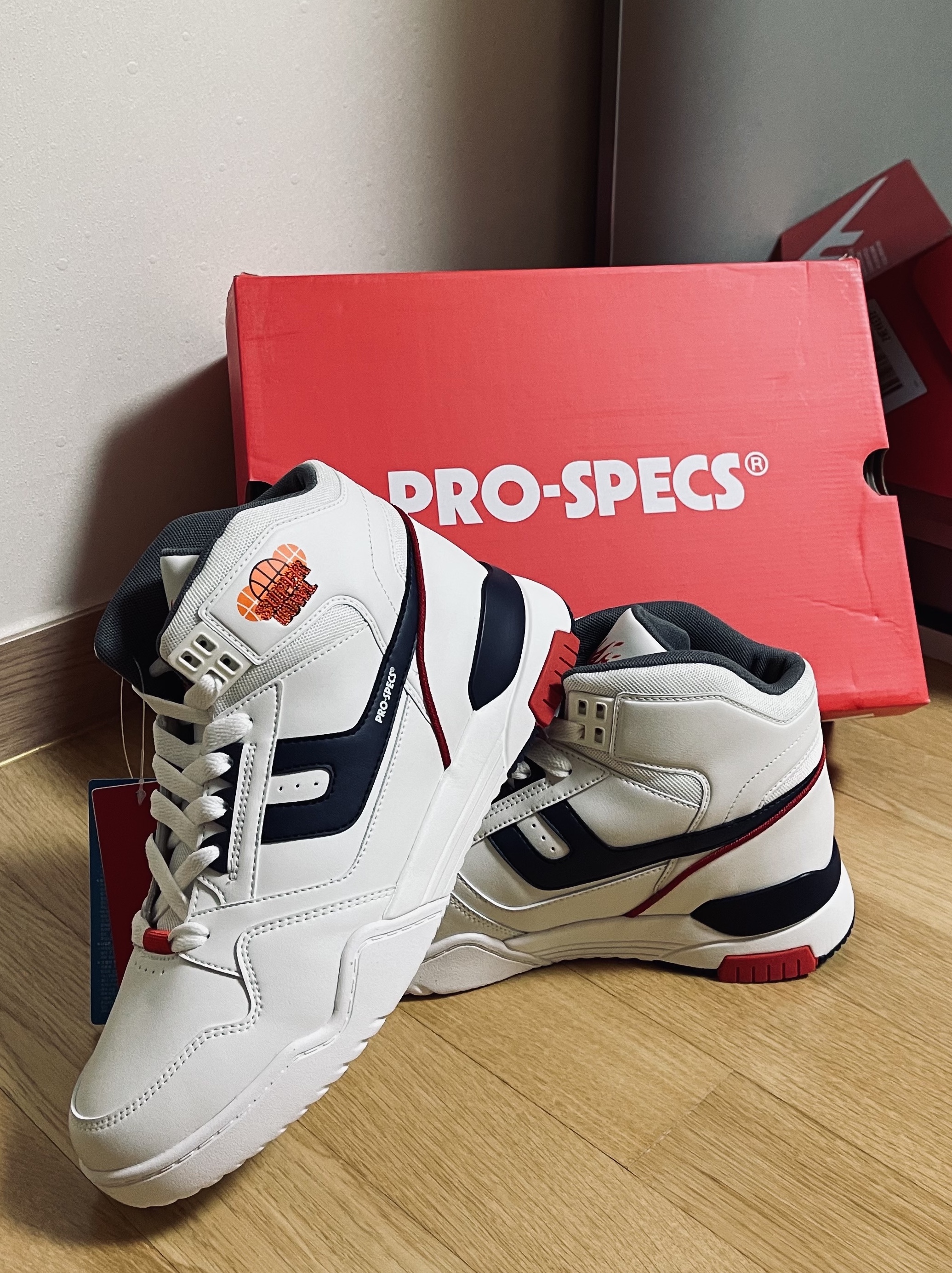 리레이스 (@rerace) 님의 게시물 | KREAM