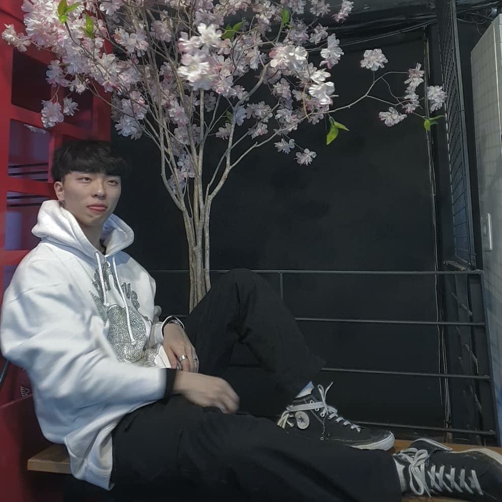 조규현 (@gyeon_2y) 님의 게시물 | KREAM