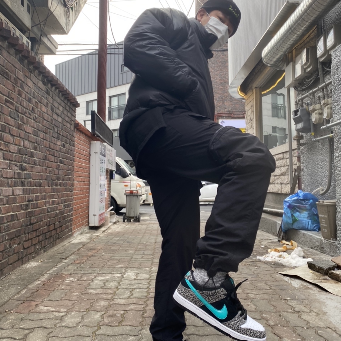 JJang_Gu (@moment) 님의 게시물 | KREAM