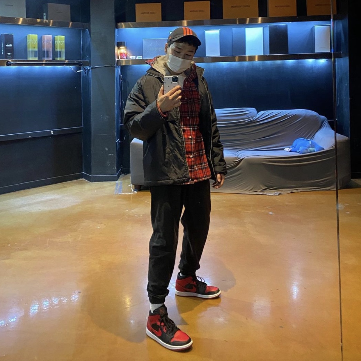 464 (@464646) 님의 게시물 | KREAM