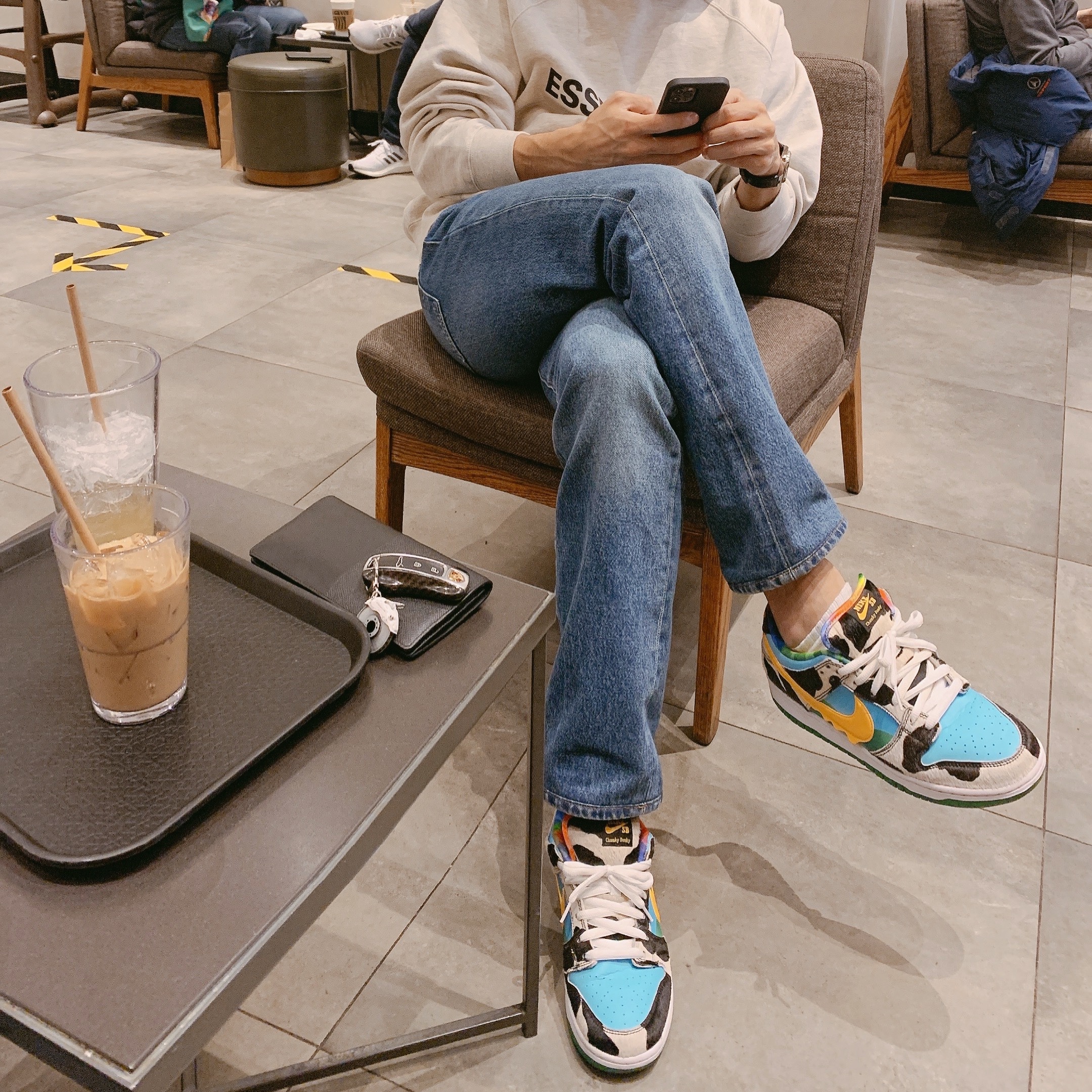 제란 (@zerran) 님의 게시물 | KREAM