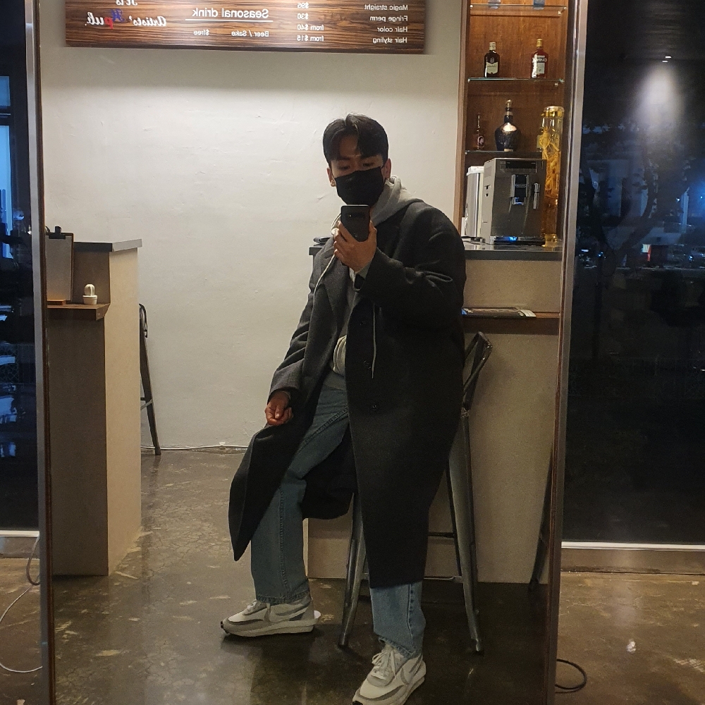 이크 (@unlike) 님의 게시물 | KREAM