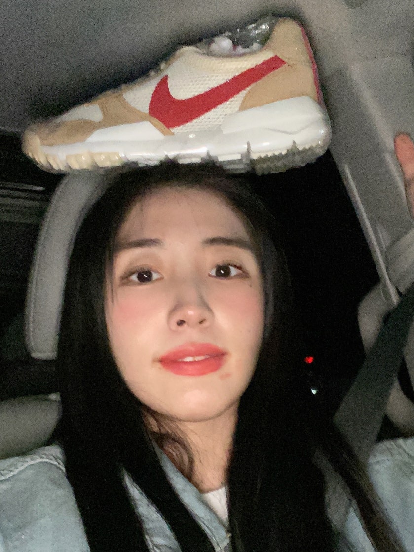 미소얌 (@smizez) 님의 게시물 | KREAM