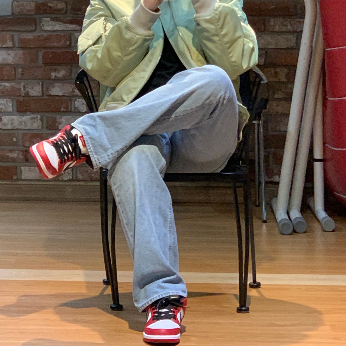 박경윤 (@kyungyoon2021) 님의 게시물 | KREAM