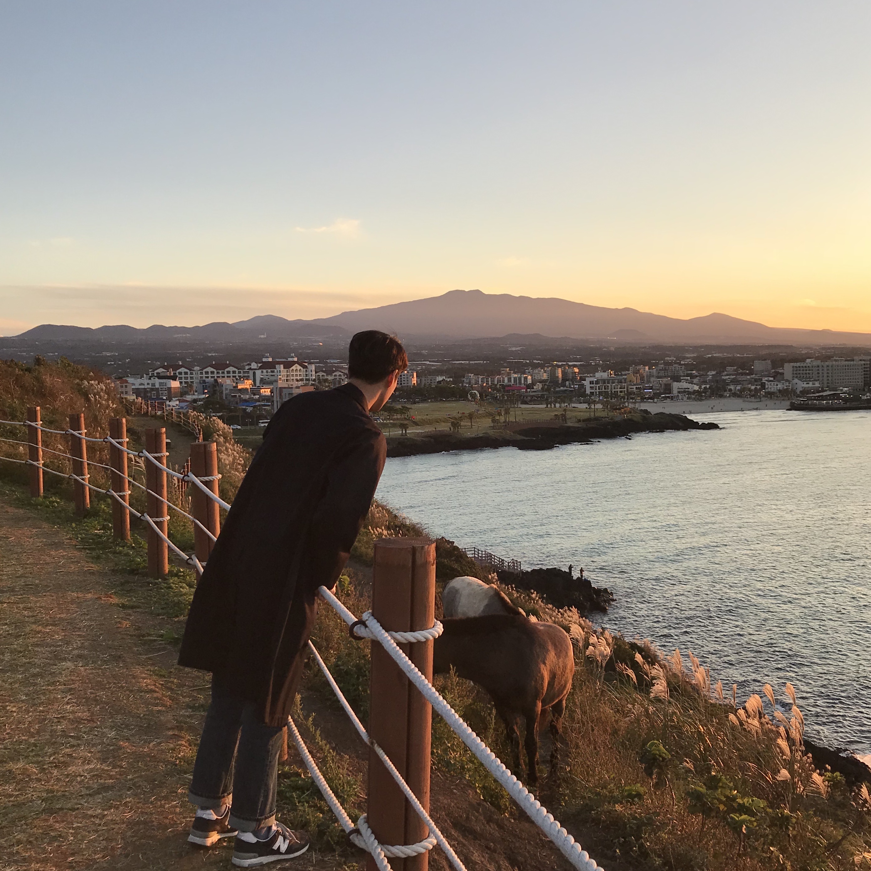 Bz (@b.zin) 님의 게시물 | KREAM