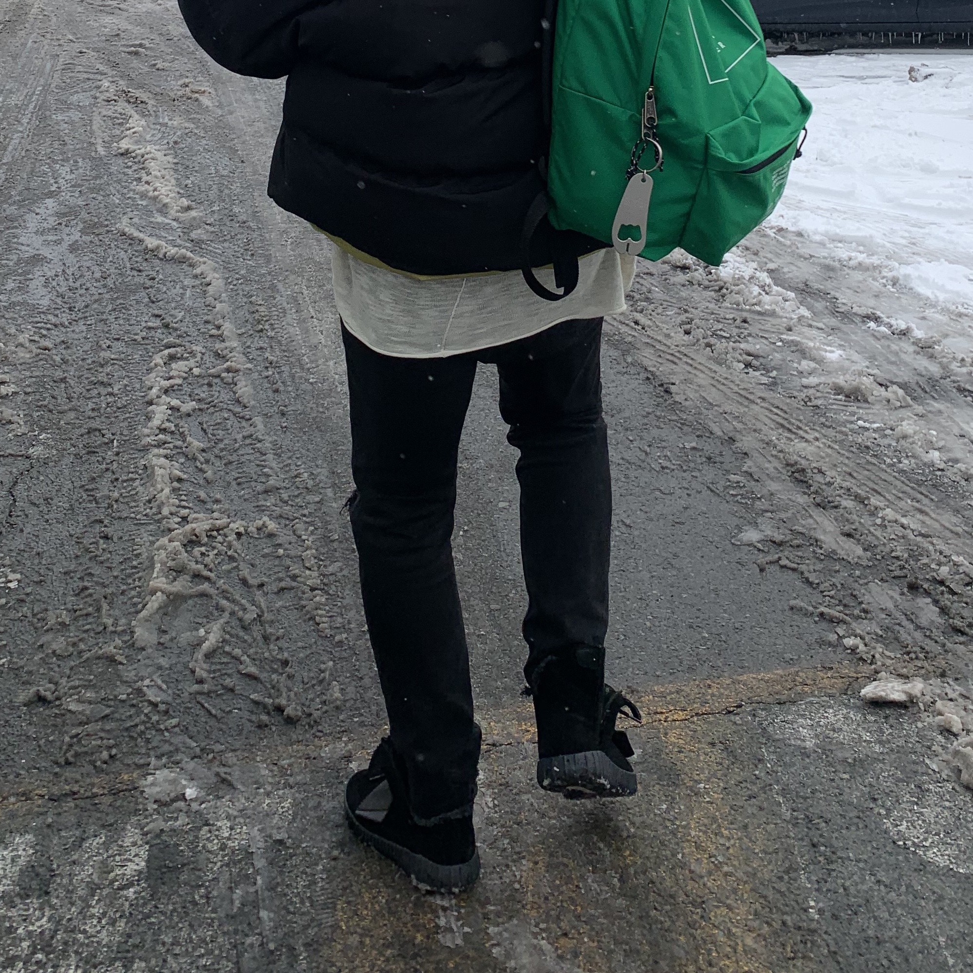 (@hakuu) 님의 게시물 | KREAM