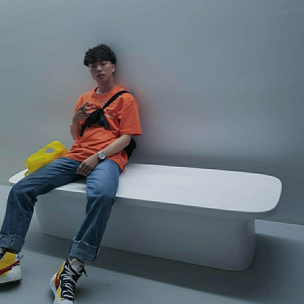 조규현 (@gyeon_2y) 님의 게시물 | KREAM