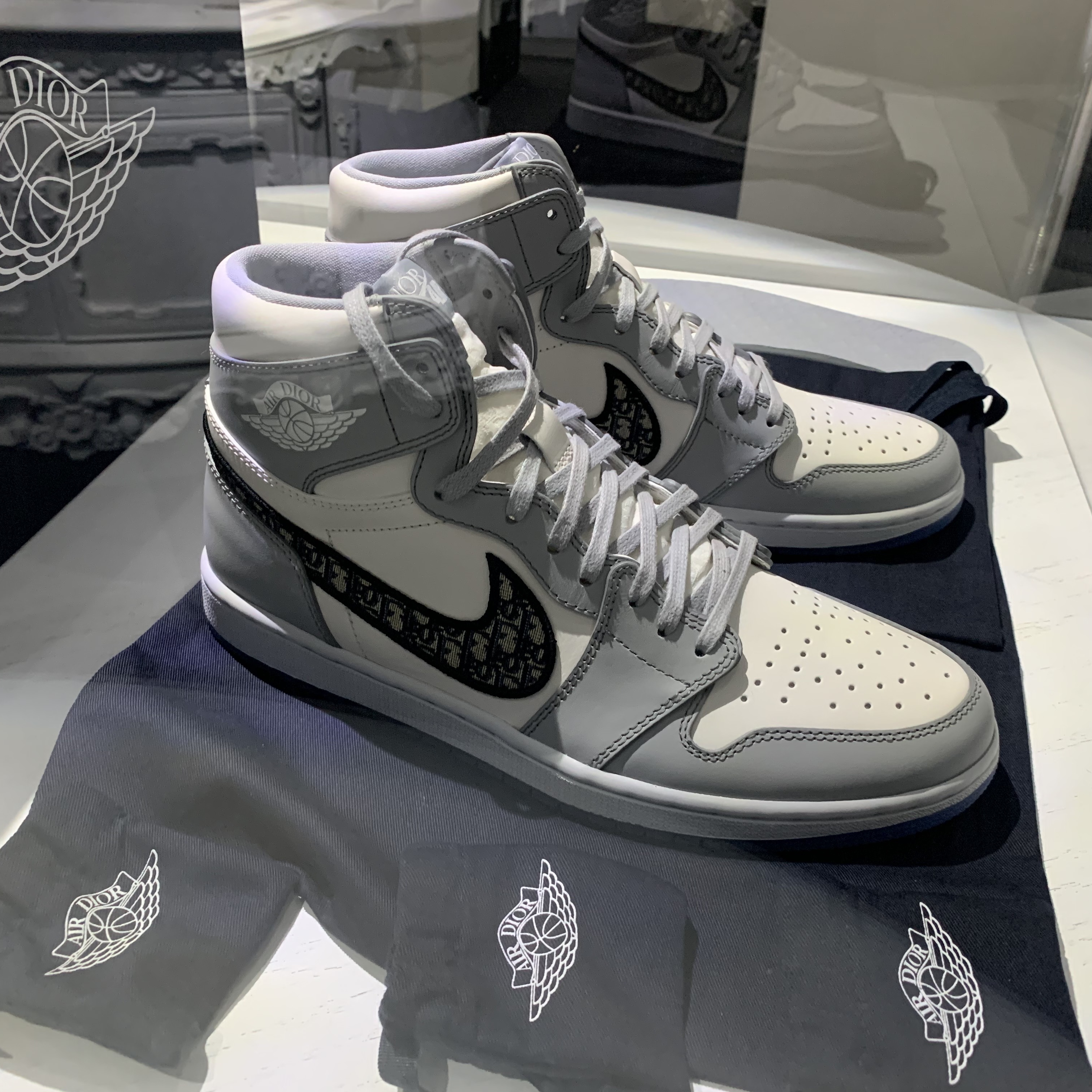 sunghoon (@sunghoon83) 님의 게시물 | KREAM