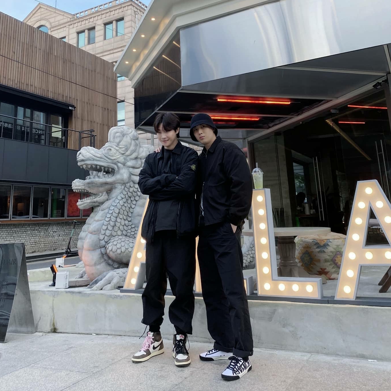 시우 (@seewoo) 님의 게시물 | KREAM