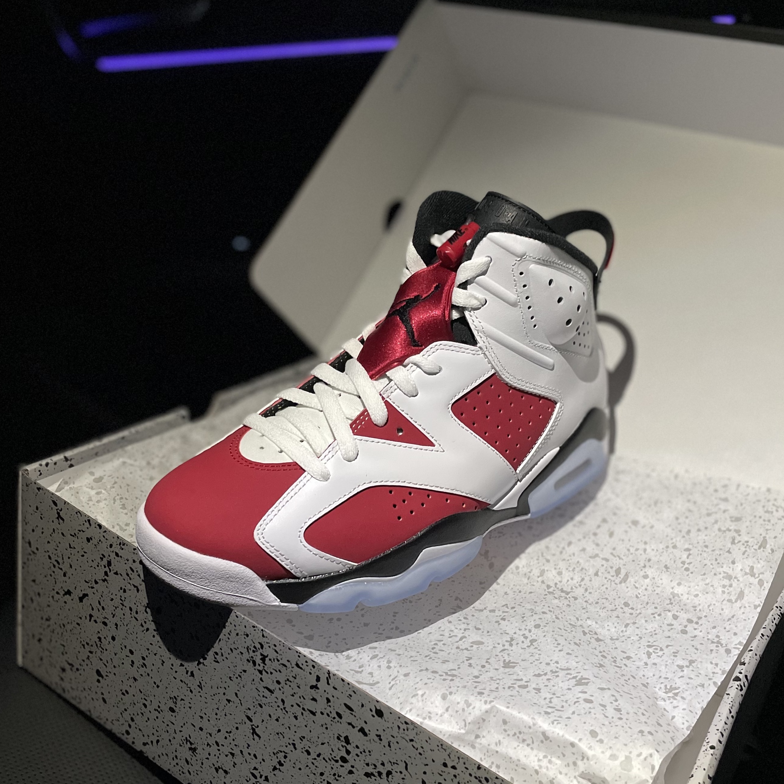 ockera (@ockera) 님의 게시물 | KREAM