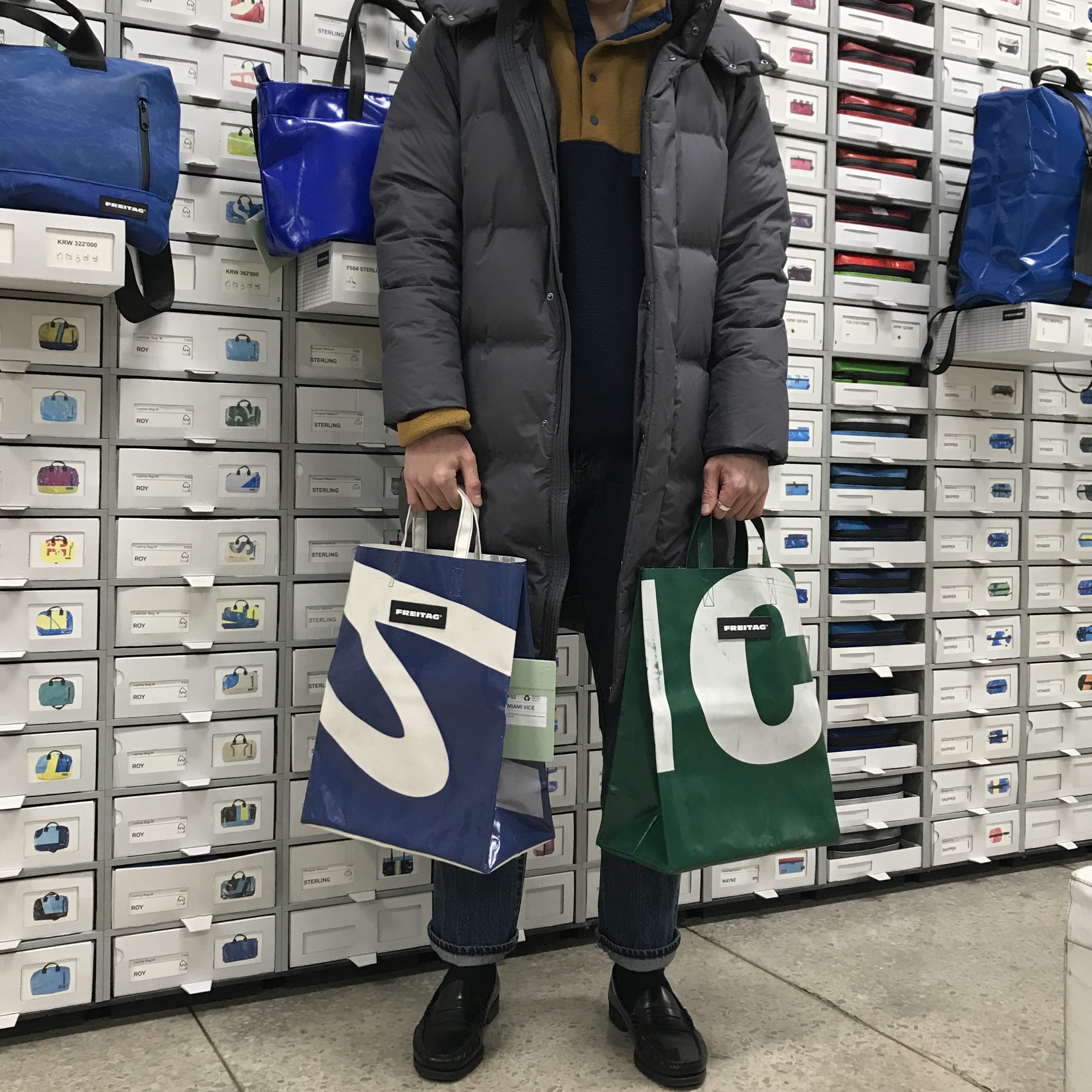 Bz (@b.zin) 님의 게시물 | KREAM