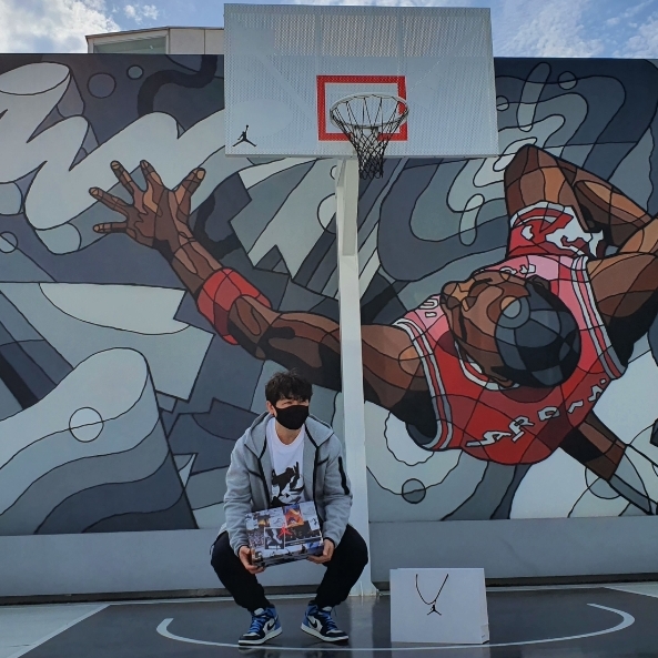 군써니 (@goonsun) 님의 게시물 | KREAM