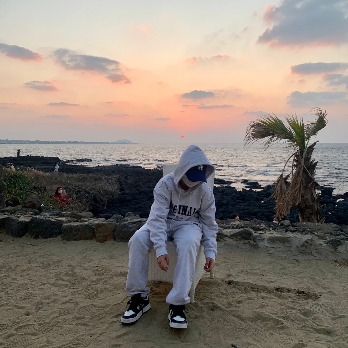 알랑방구 (@y0eaj6un) 님의 게시물 | KREAM