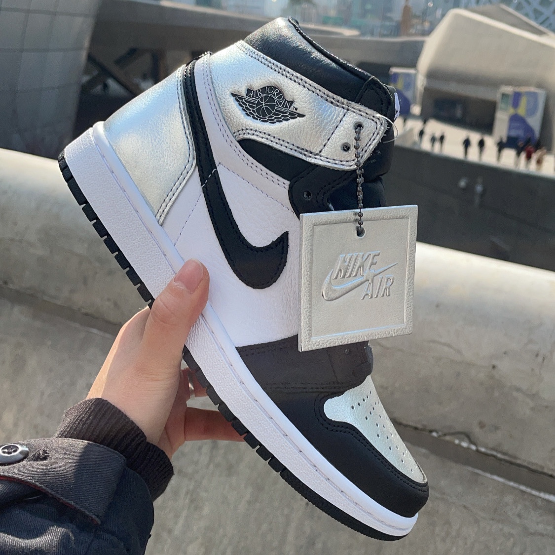 윾나륵 (@yunaruu) 님의 게시물 | KREAM