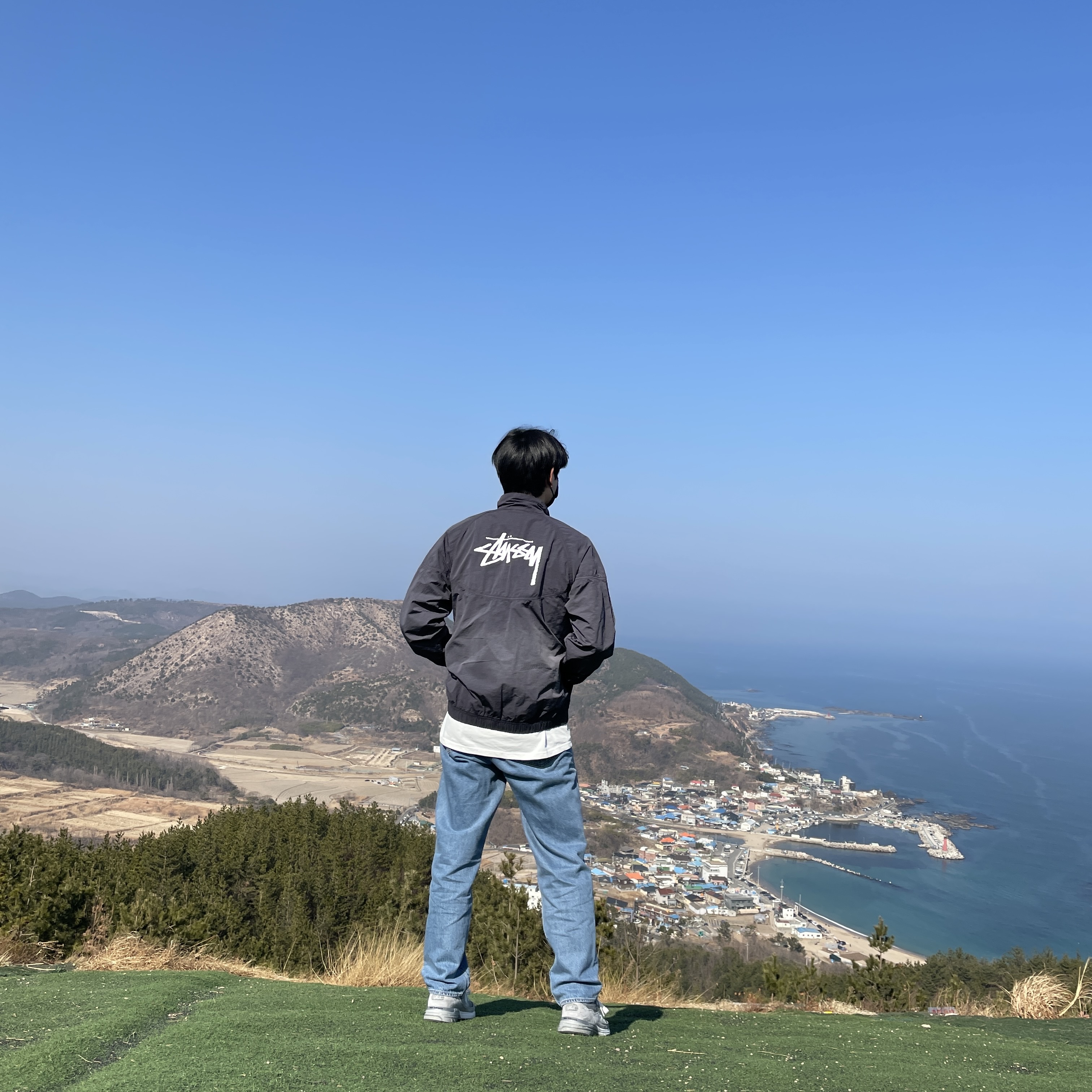 구불출 (@siwan) 님의 게시물 | KREAM