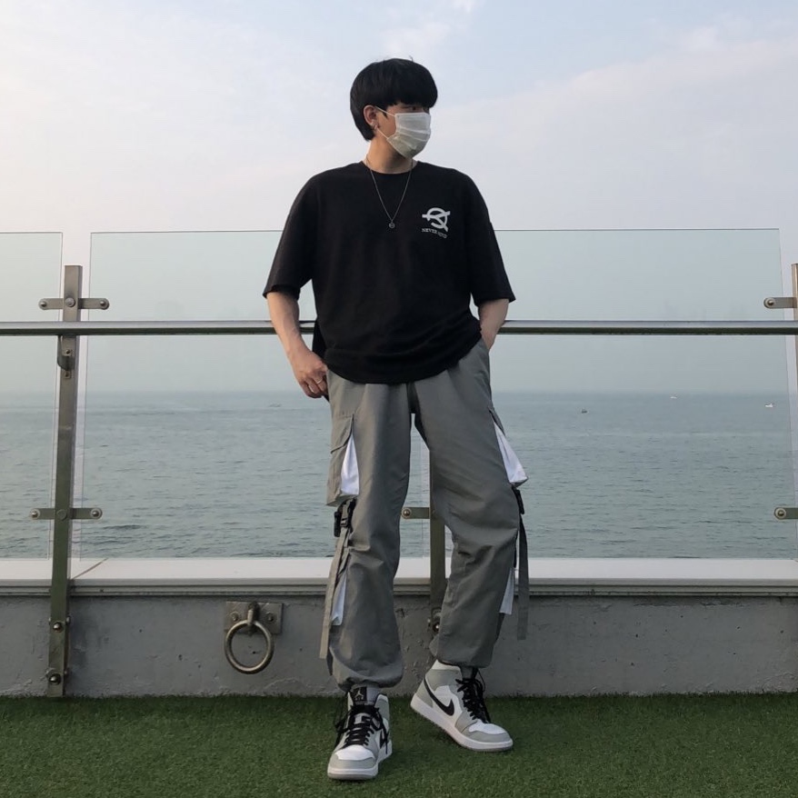 환이 (@ash.xxn_) 님의 게시물 | KREAM