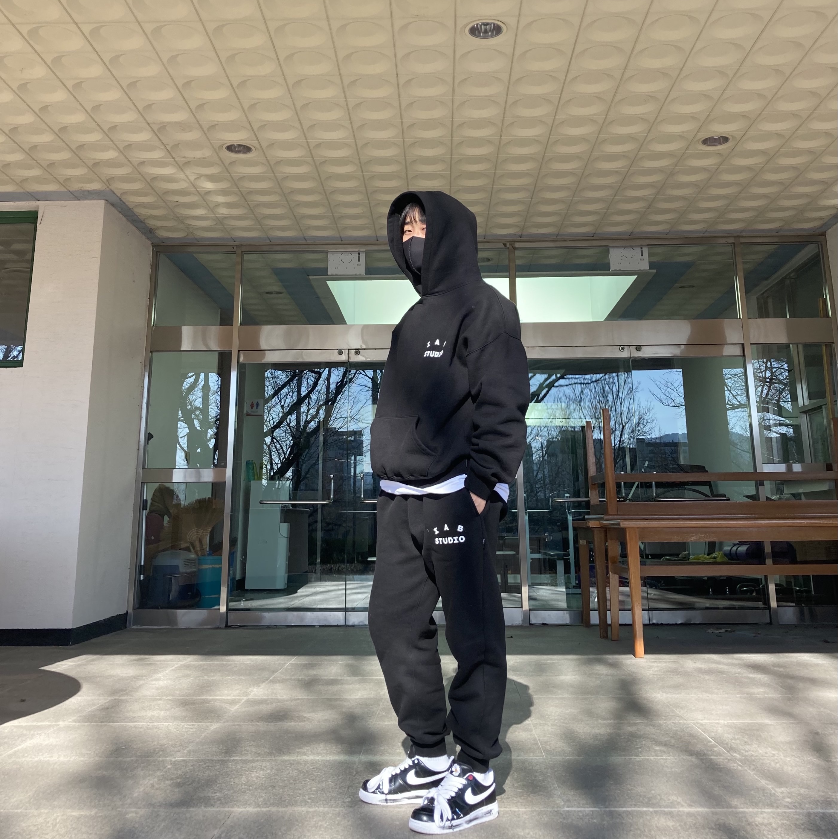 ez2ij (@xx_persona) 님의 게시물 | KREAM