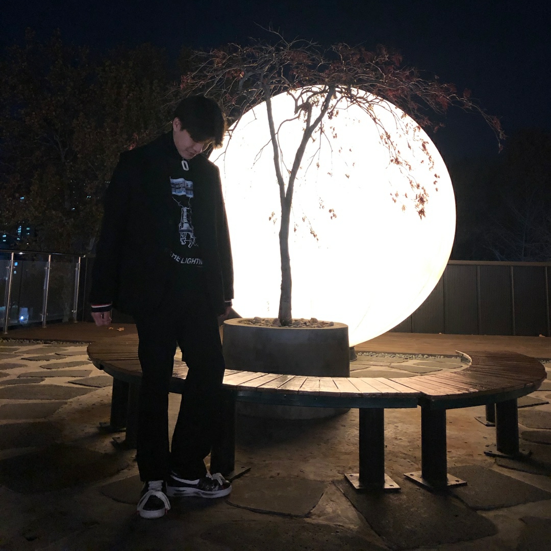 insta : jung... (@hoon.x_x) 님의 게시물 | KREAM