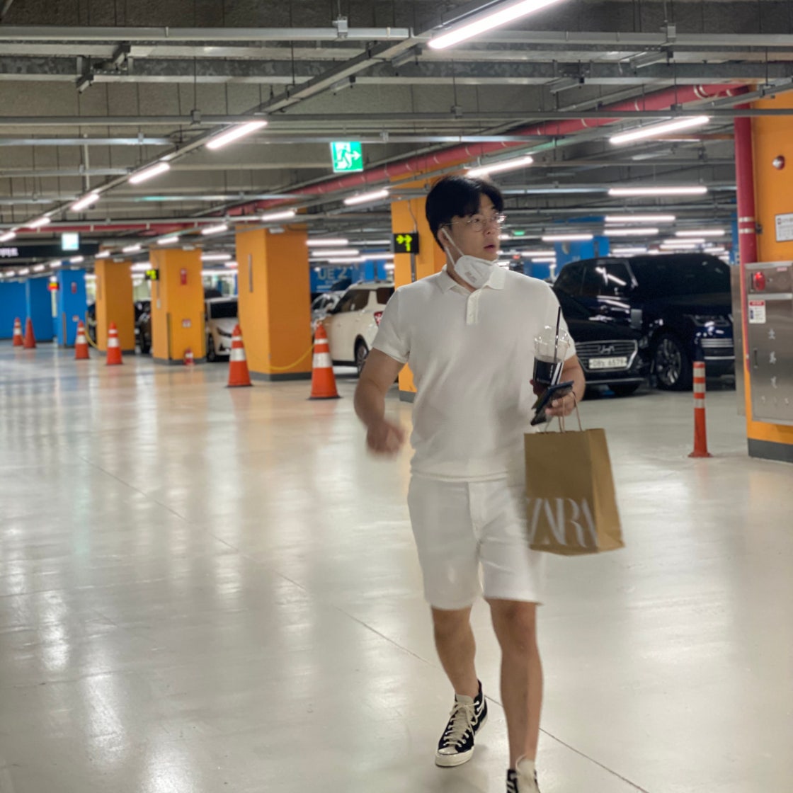 홍현우 (@hong_haeng) 님의 게시물 | KREAM