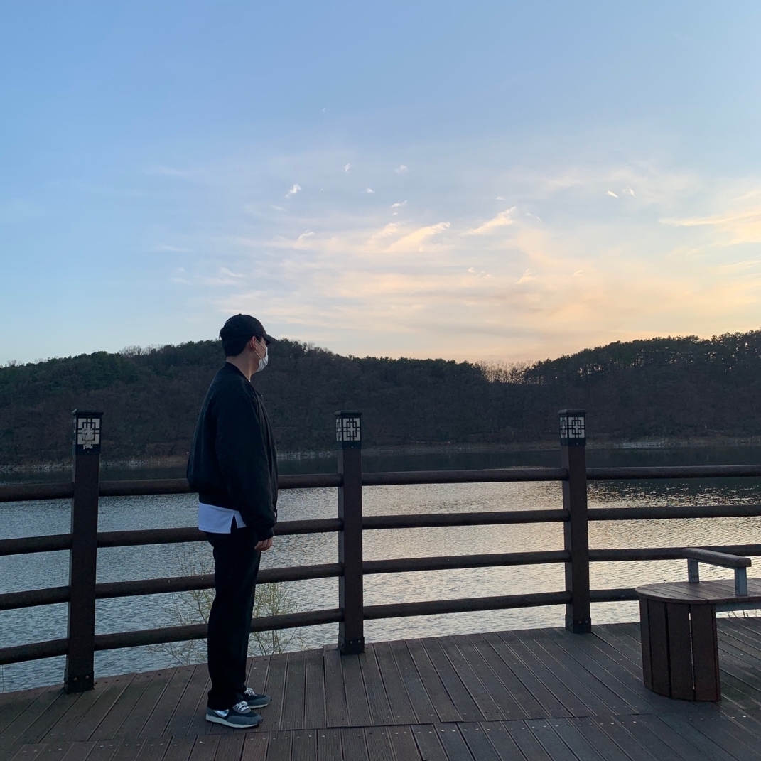 jjjj (@jneomc) 님의 게시물 | KREAM