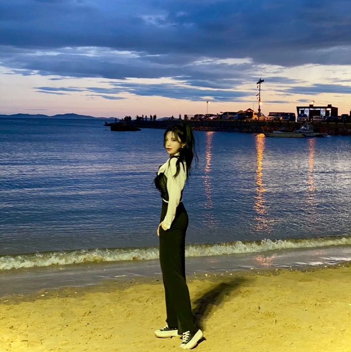 정다솜 (@som.e) 님의 게시물 | KREAM