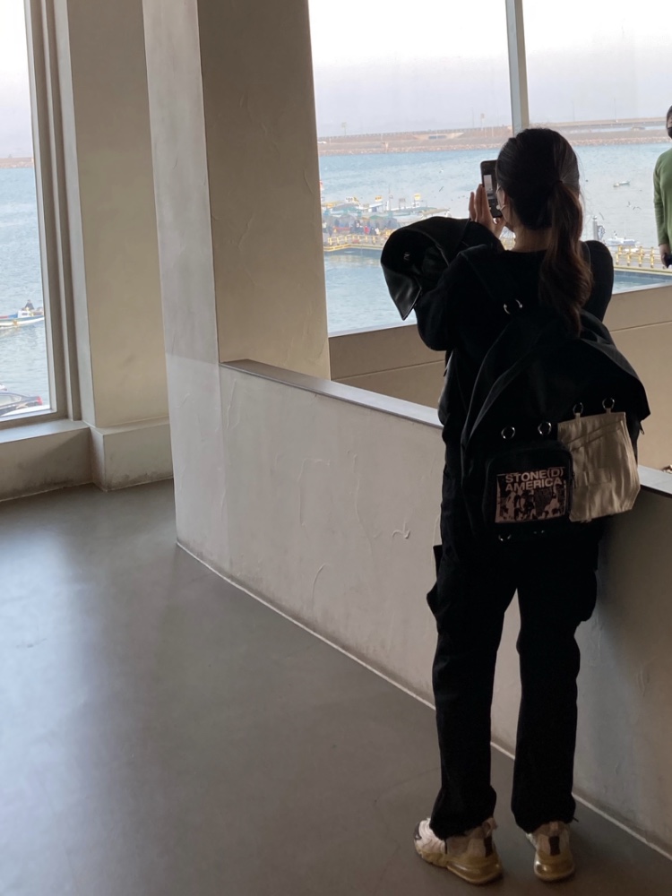 (@rrrrra___) 님의 게시물 | KREAM