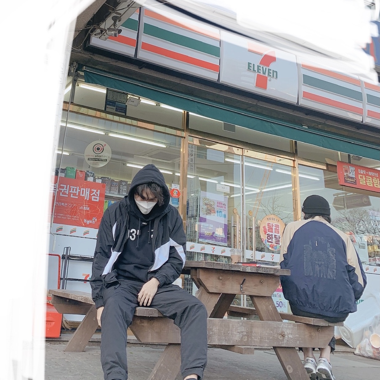 jjer89 (@p2ceminus1) 님의 게시물 | KREAM