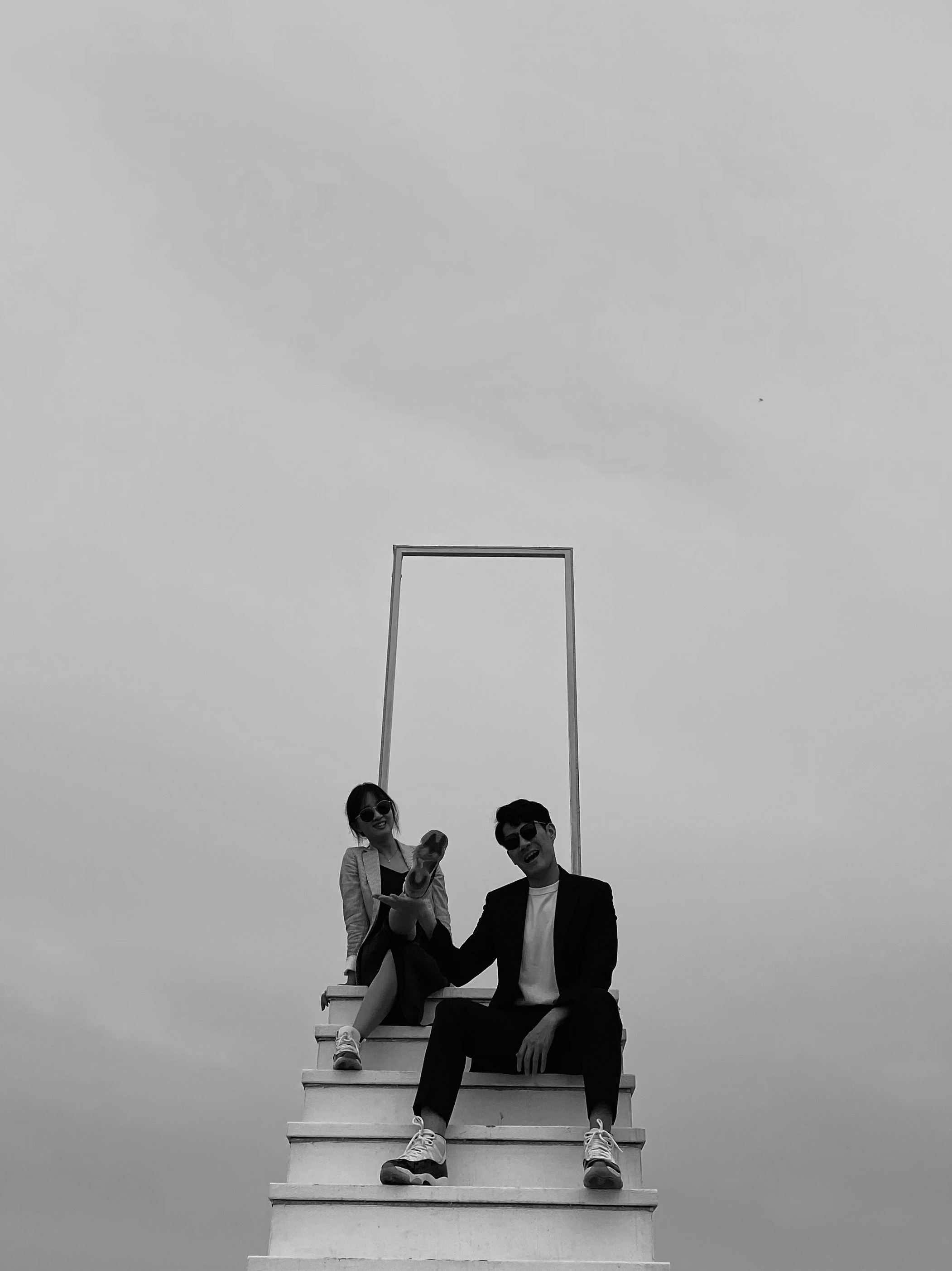 catislove (@moredignity) 님의 게시물 | KREAM