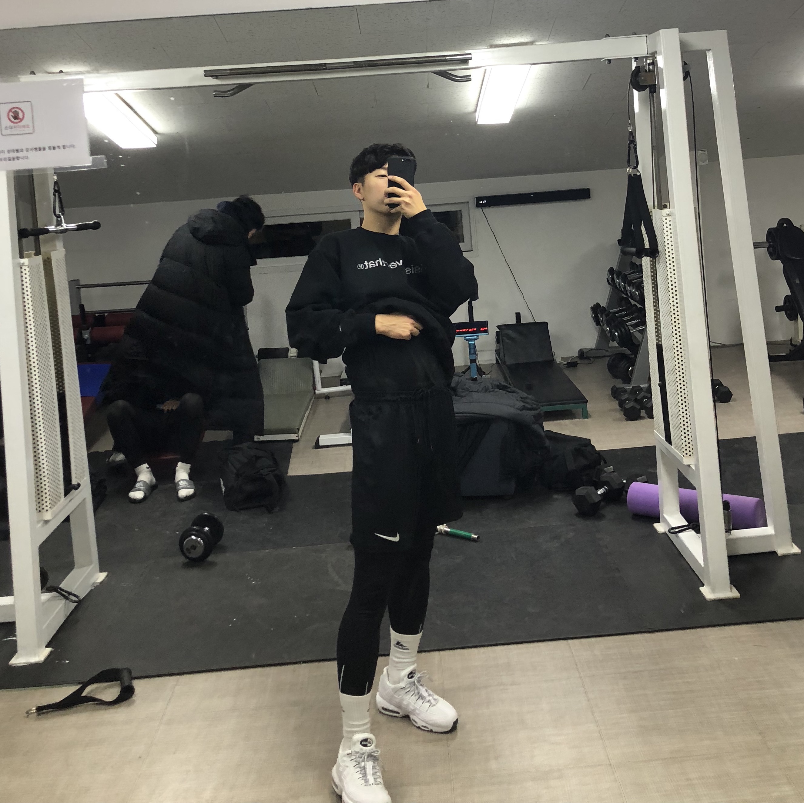 정태우 (@042700) 님의 게시물 | KREAM