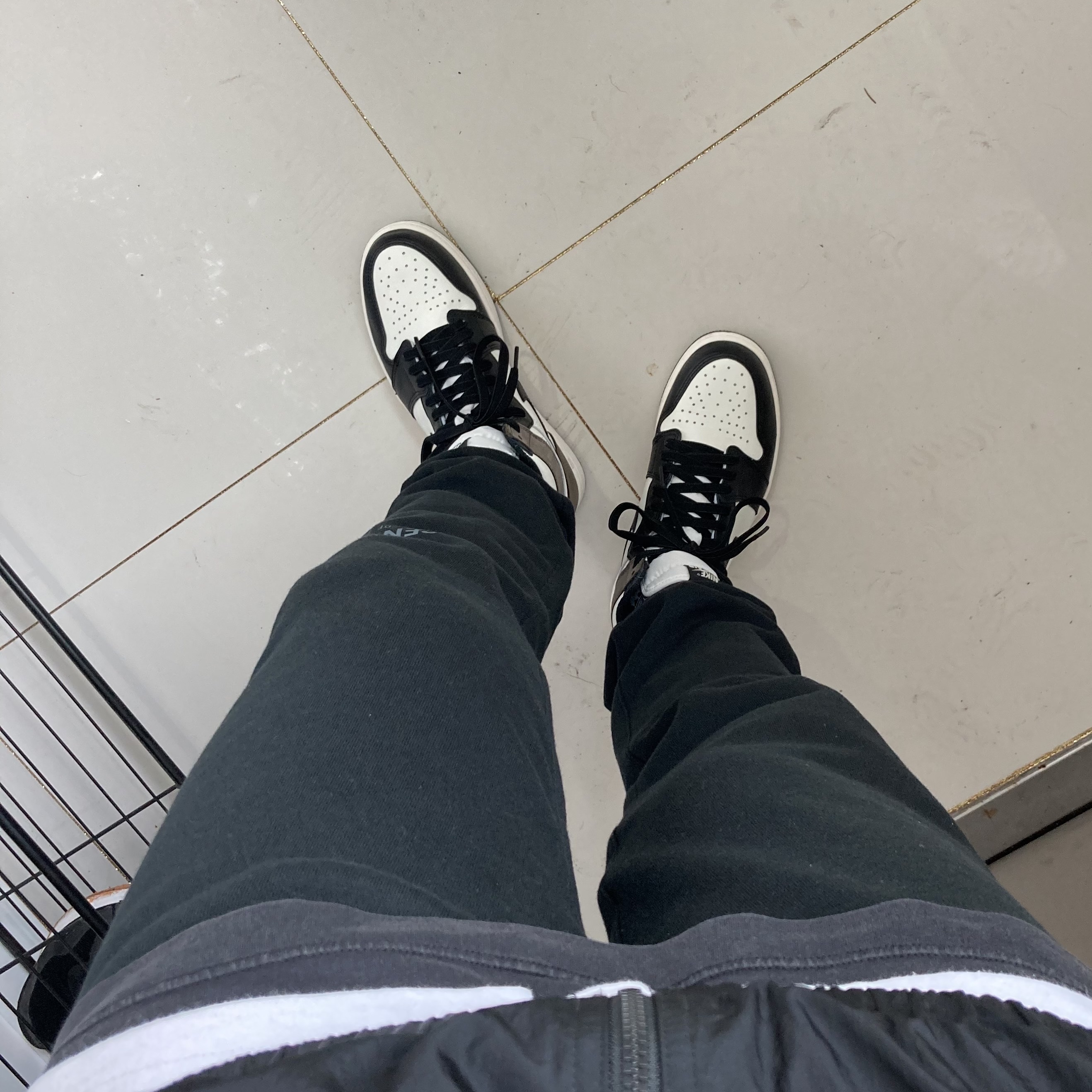 (@h0___0n) 님의 게시물 | KREAM