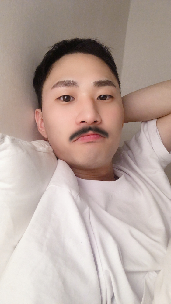 떫이 (@choithat) 님의 게시물 | KREAM