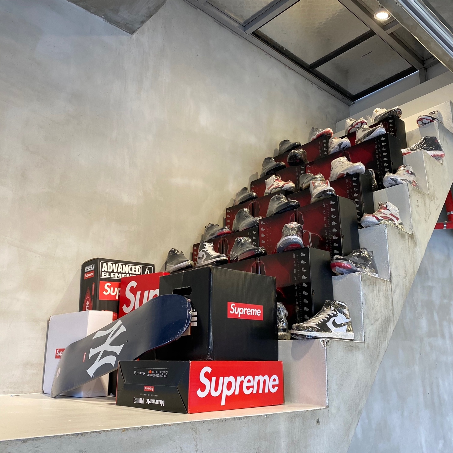 조던 (@jordan) 님의 게시물 | KREAM