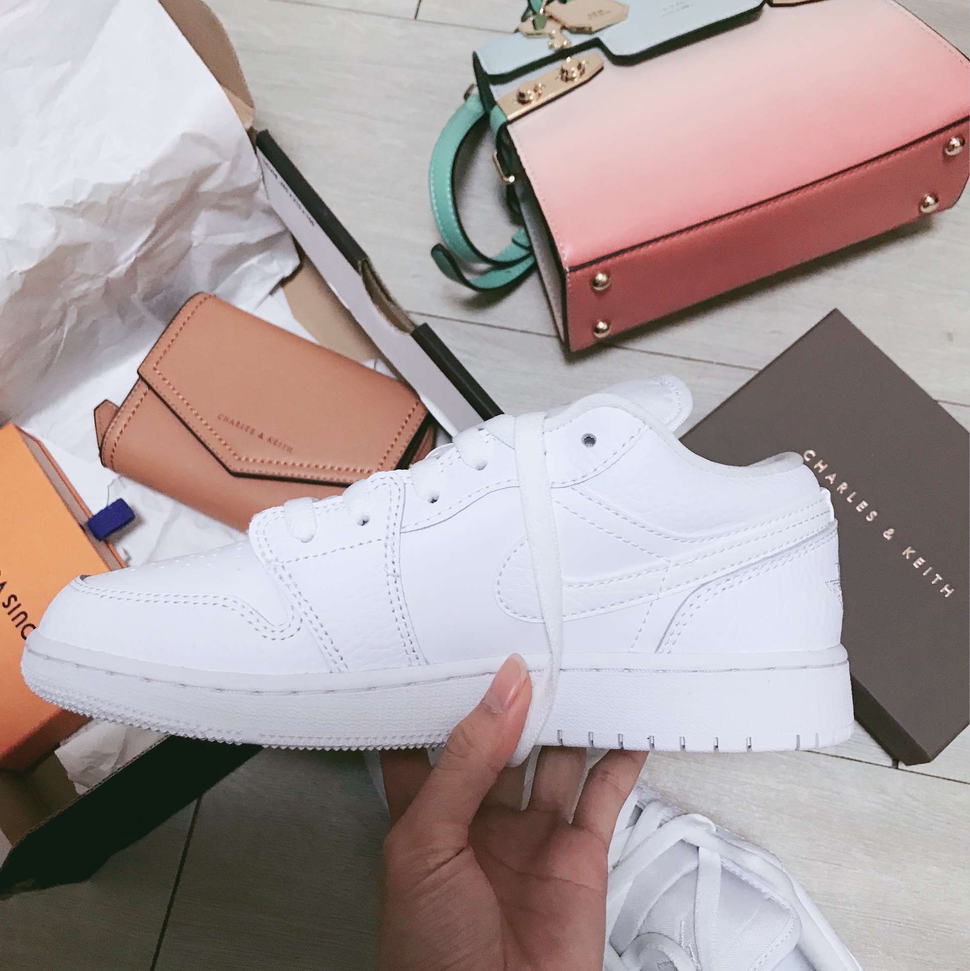 hqan (@annie) 님의 게시물 | KREAM