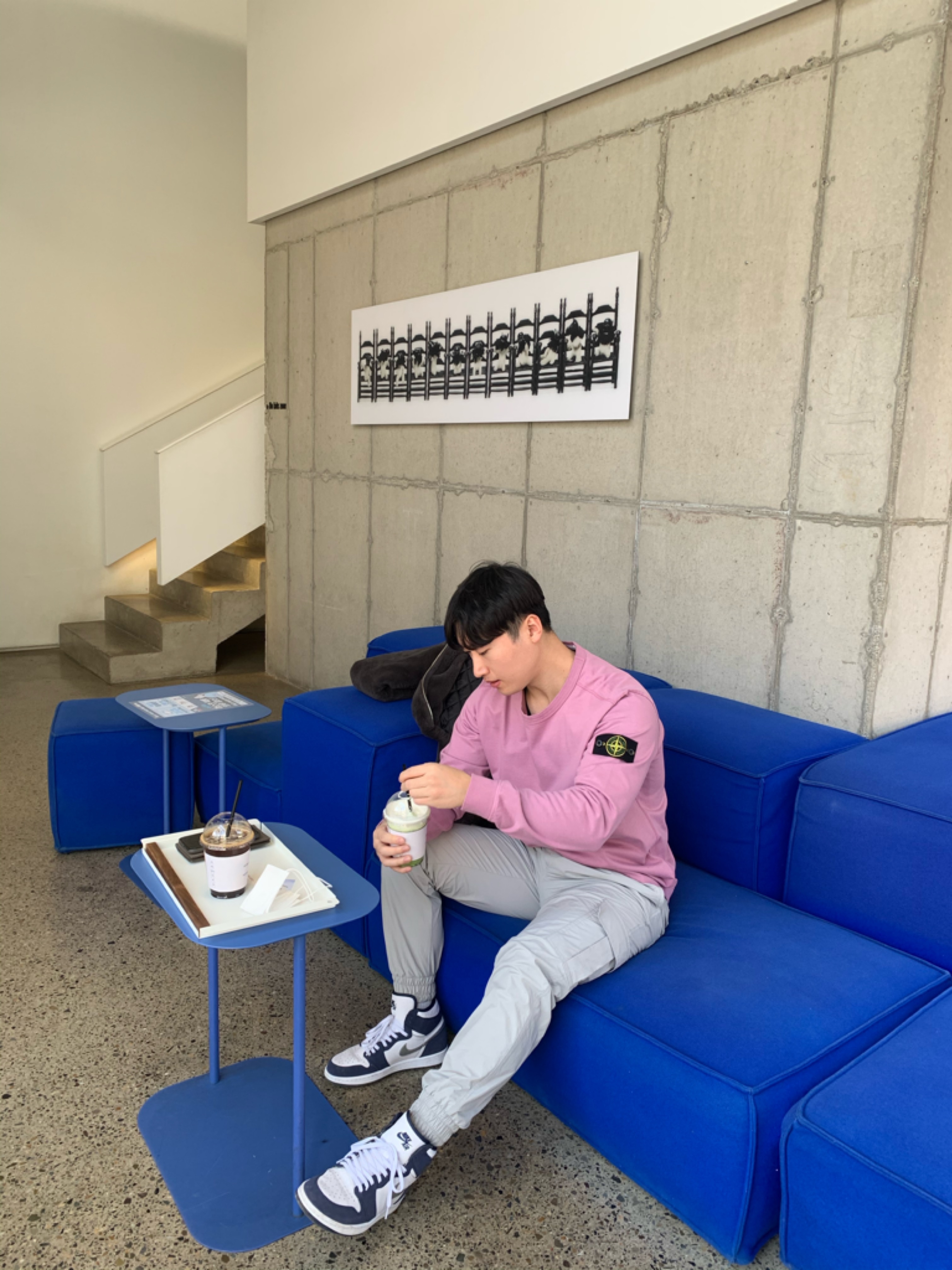 처리이어미이 (@2z7l46) 님의 게시물 | KREAM