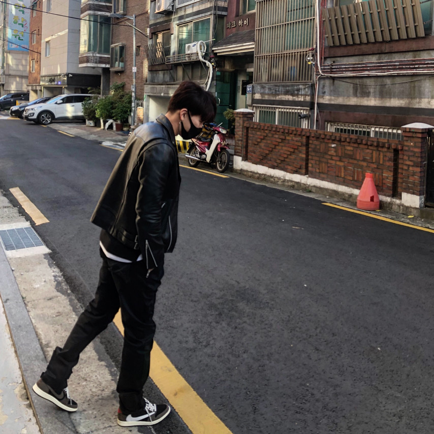 아왱 (@yg.song) 님의 게시물 | KREAM