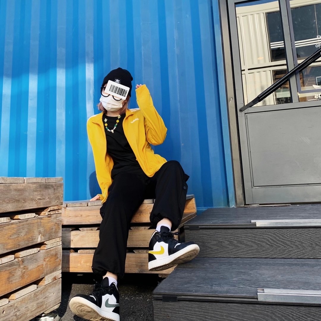 조이 (@ze412) 님의 게시물 | KREAM