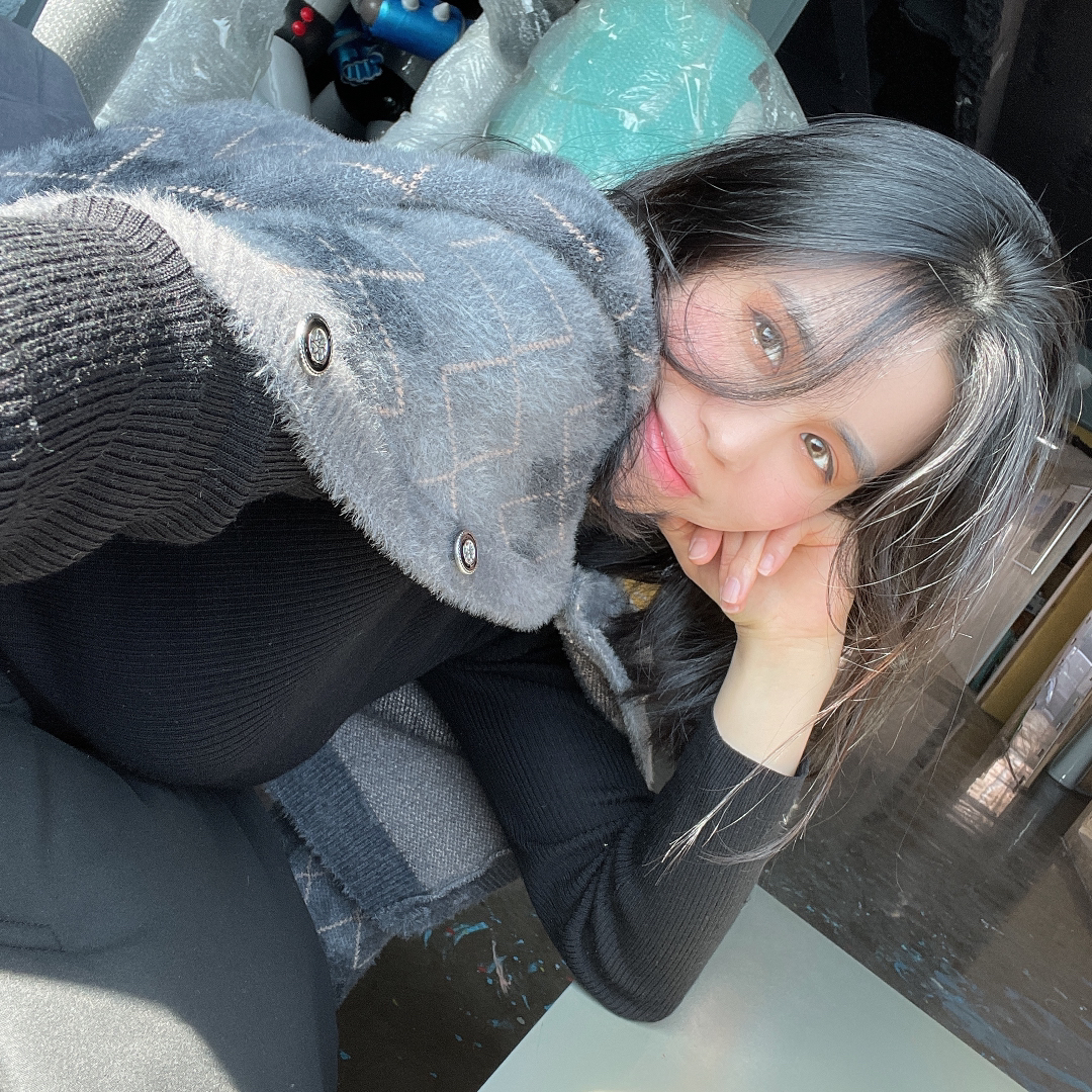 bomisland (@bbomiru) 님의 게시물 | KREAM