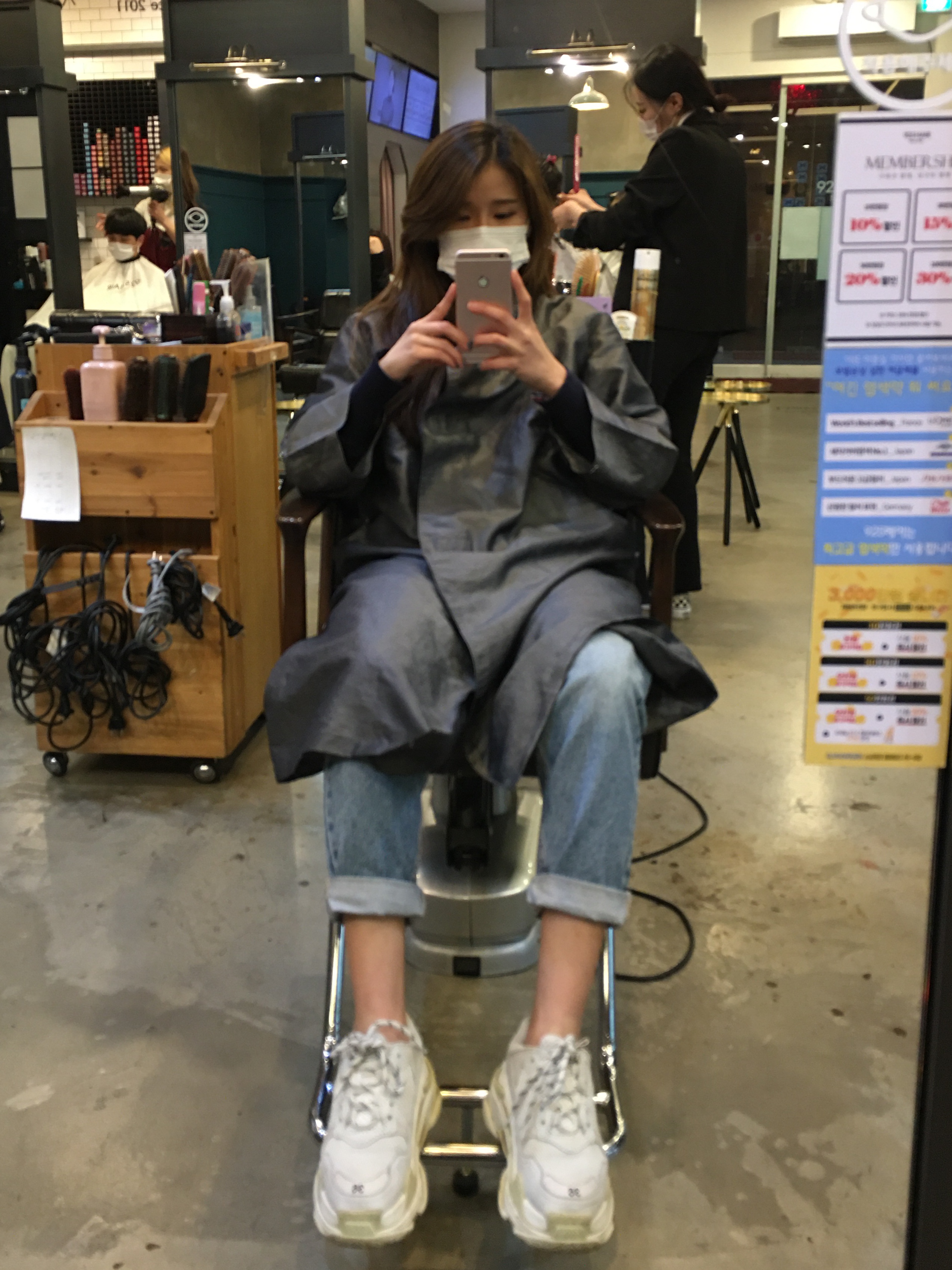 윤블 (@deb_lee) 님의 게시물 | KREAM