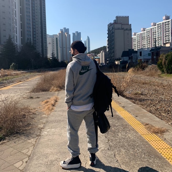 이면빈 (@imb03) 님의 게시물 | KREAM