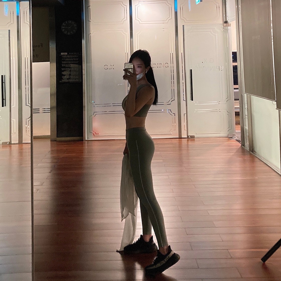 (@yeenco) 님의 게시물 | KREAM