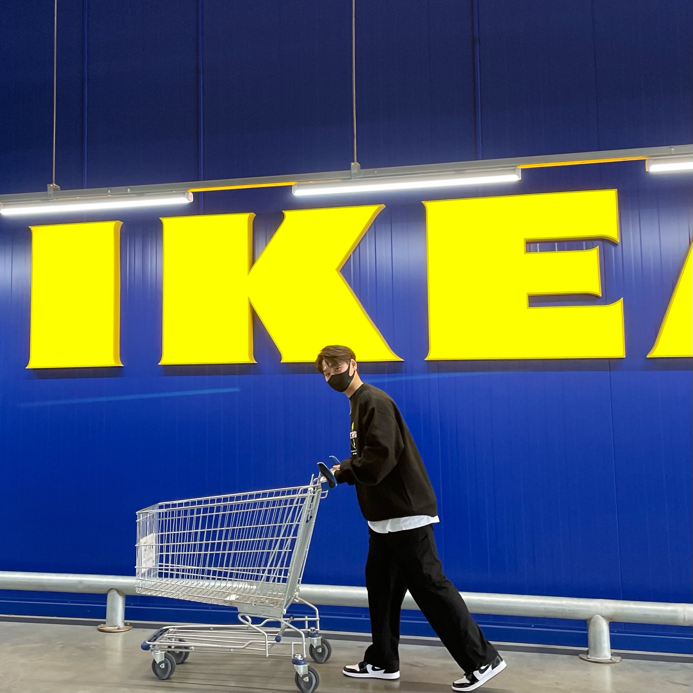 스투시뽀이 (@h_xm_x) 님의 게시물 | KREAM