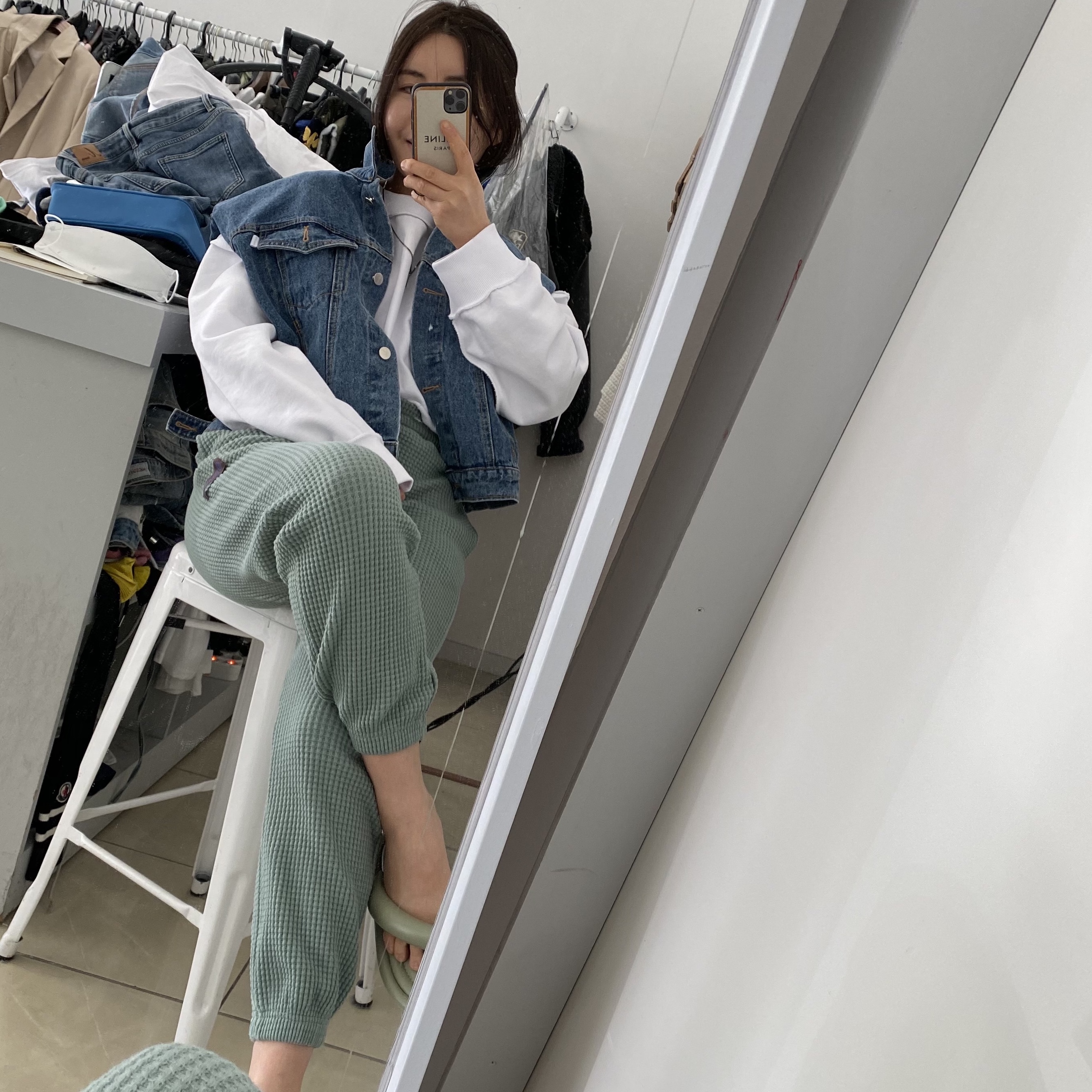 김아미 (@hoami00) 님의 게시물 | KREAM