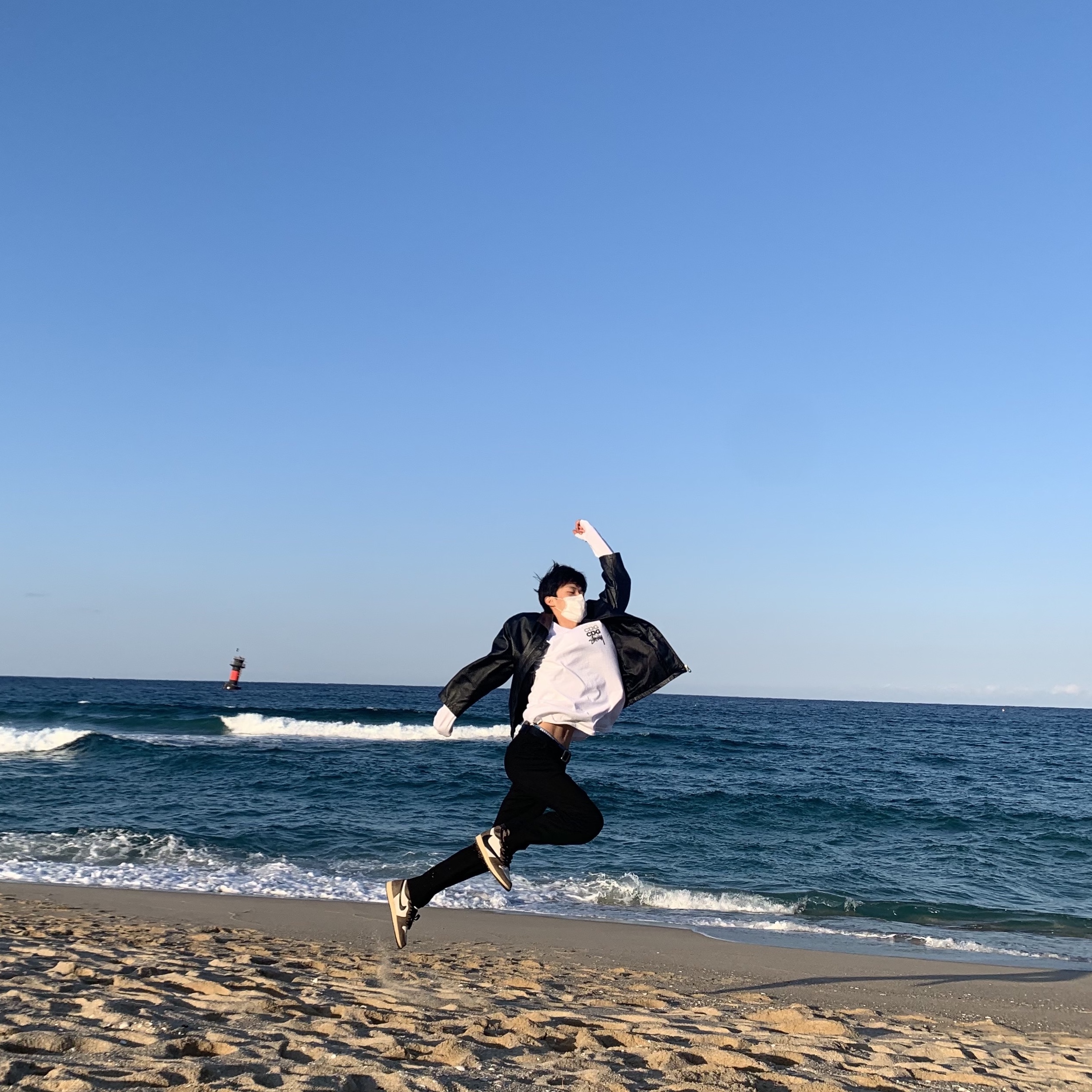 jun (@volume) 님의 게시물 | KREAM