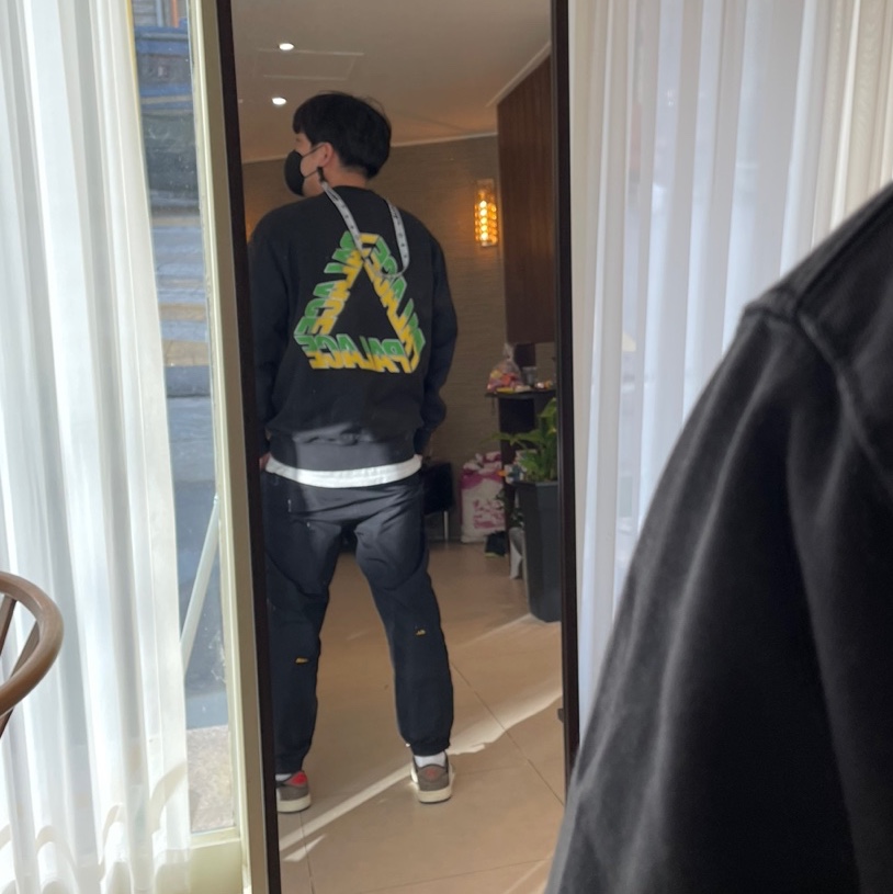 궈녘 (@aseurayi) 님의 게시물 | KREAM